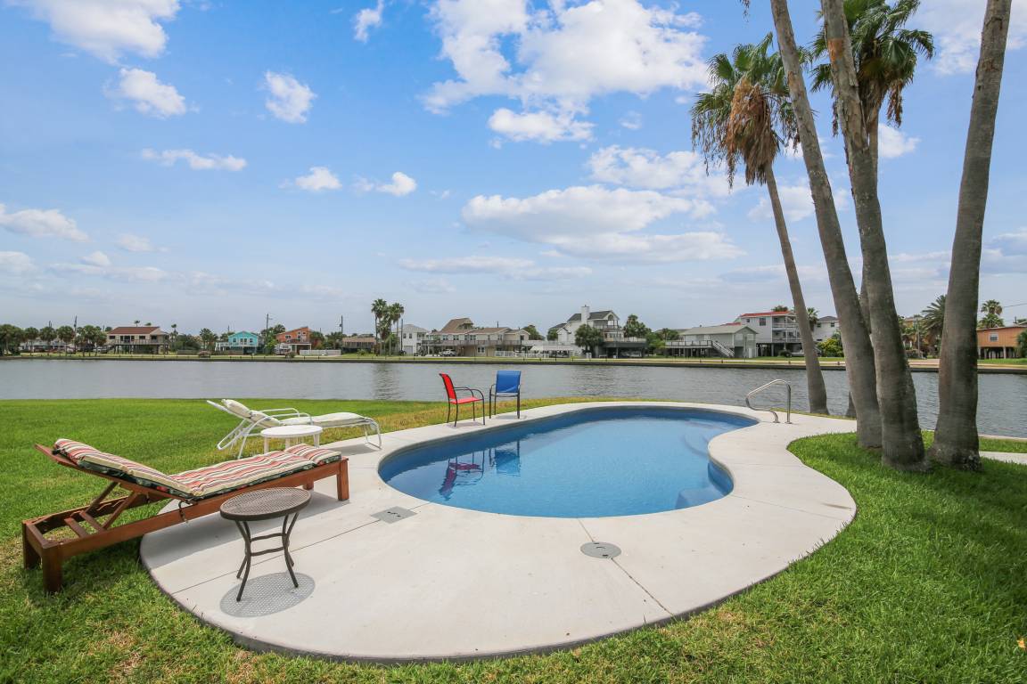 98 M² House ∙ 2 Bedrooms ∙ 8 Guests - Jamaica Beach, TX