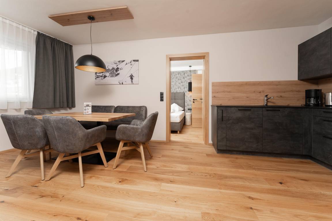 77 M² Ferienwohnung ∙ 2 Schlafzimmer ∙ 6 Gäste - Sölden