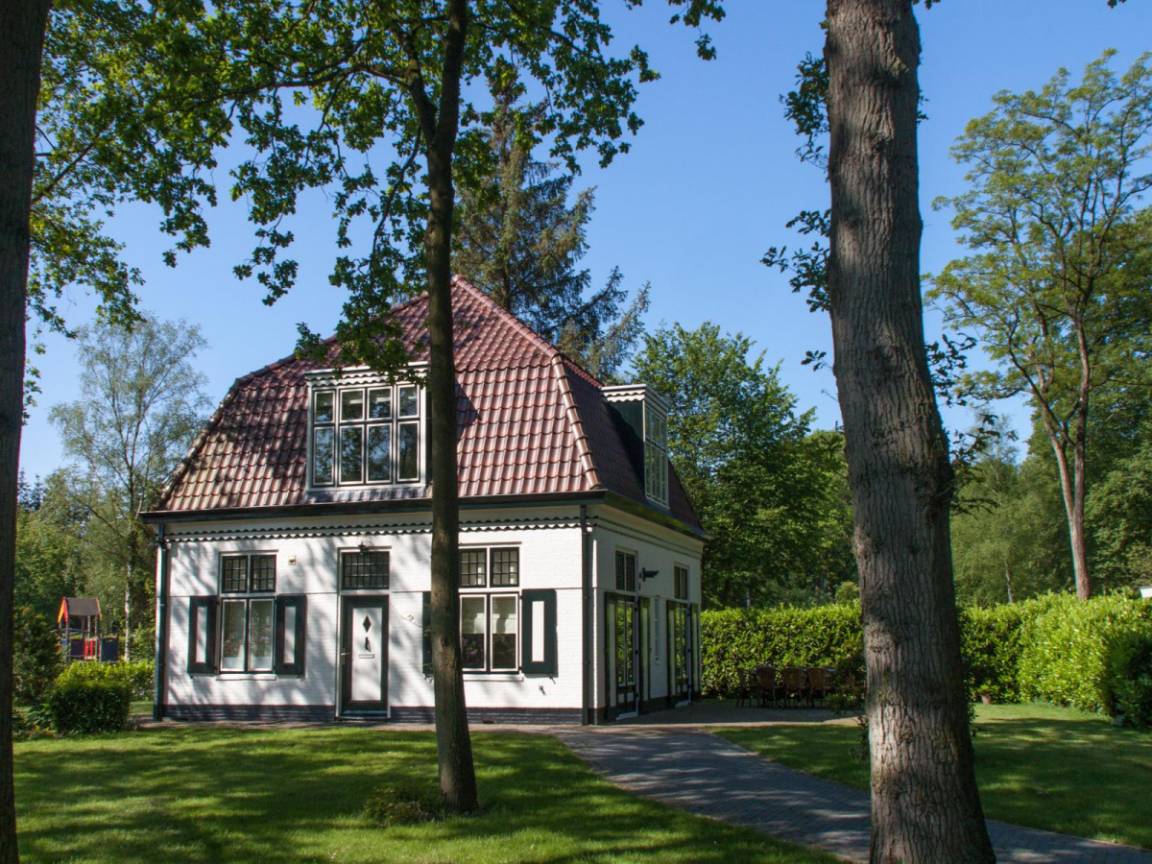 65 M² Ferienhaus ∙ 6 Schlafzimmer ∙ 12 Gäste - Giethoorn