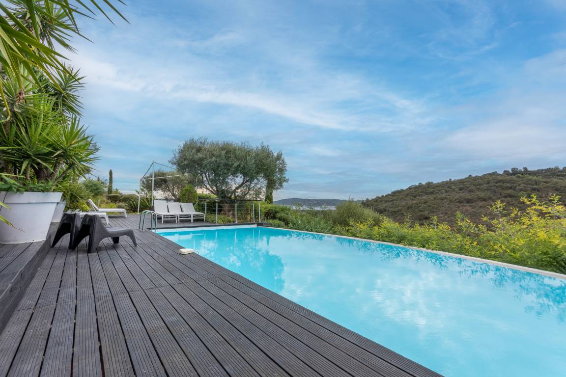 350 M² Villa ∙ 5 Bedrooms ∙ 10 Guests - Grimaud