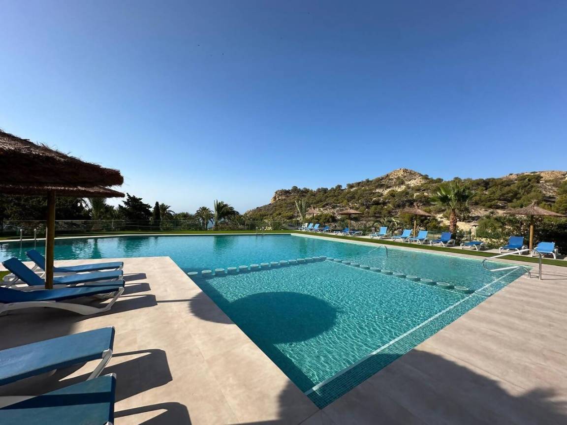 79 M² Apartamento ∙ 2 Habitaciones ∙ 4 Huéspedes - Villajoyosa