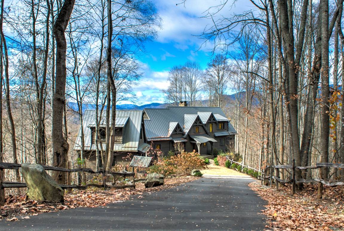 272 M² House ∙ 3 Bedrooms ∙ 6 Guests - Sylva, NC