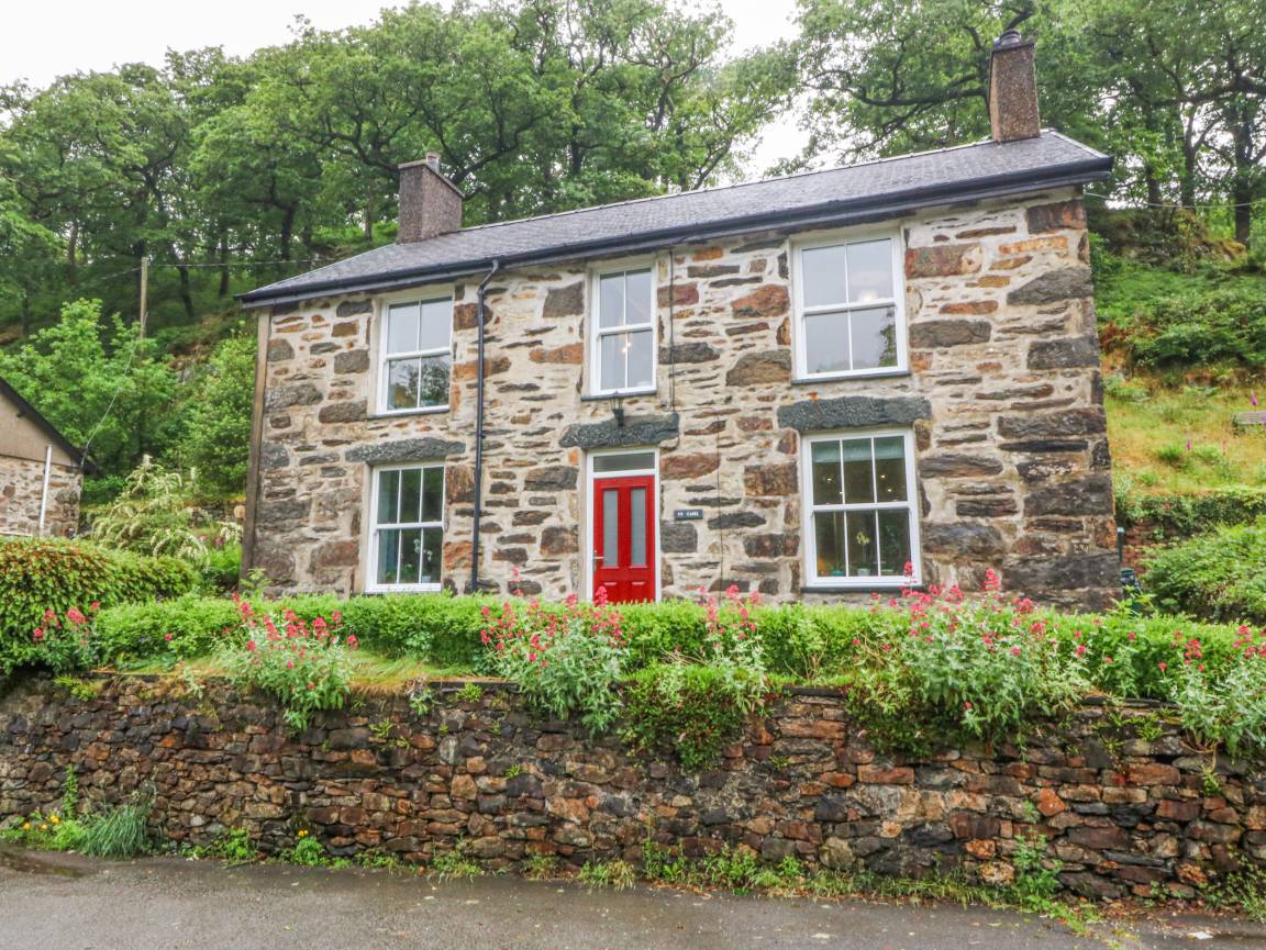 Cottage ∙ 3 Bedrooms ∙ 6 Guests - Beddgelert