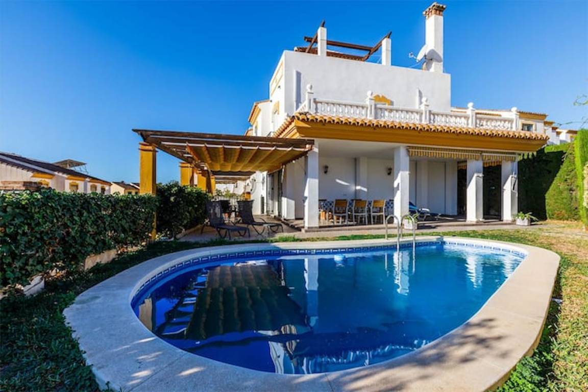 95 M² Apartamento ∙ 3 Habitaciones ∙ 6 Huéspedes - Vélez-Málaga
