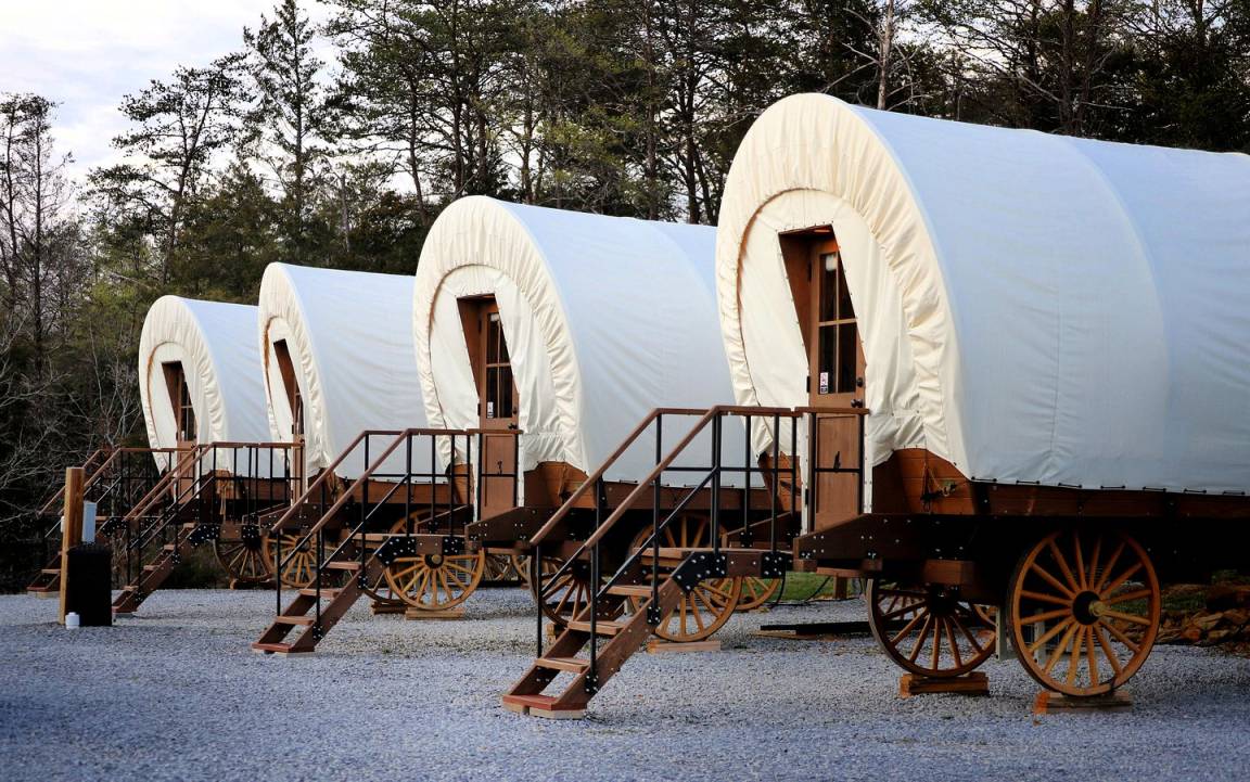 Caravana ∙ 1 Habitación ∙ 4 Huéspedes - Sevierville, TN