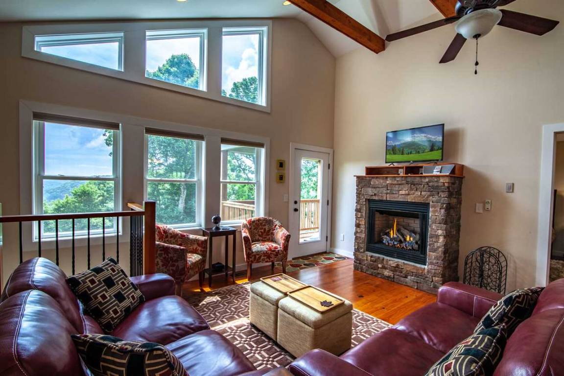 150 M² Cottage ∙ 3 Bedrooms ∙ 7 Guests - Boone, NC
