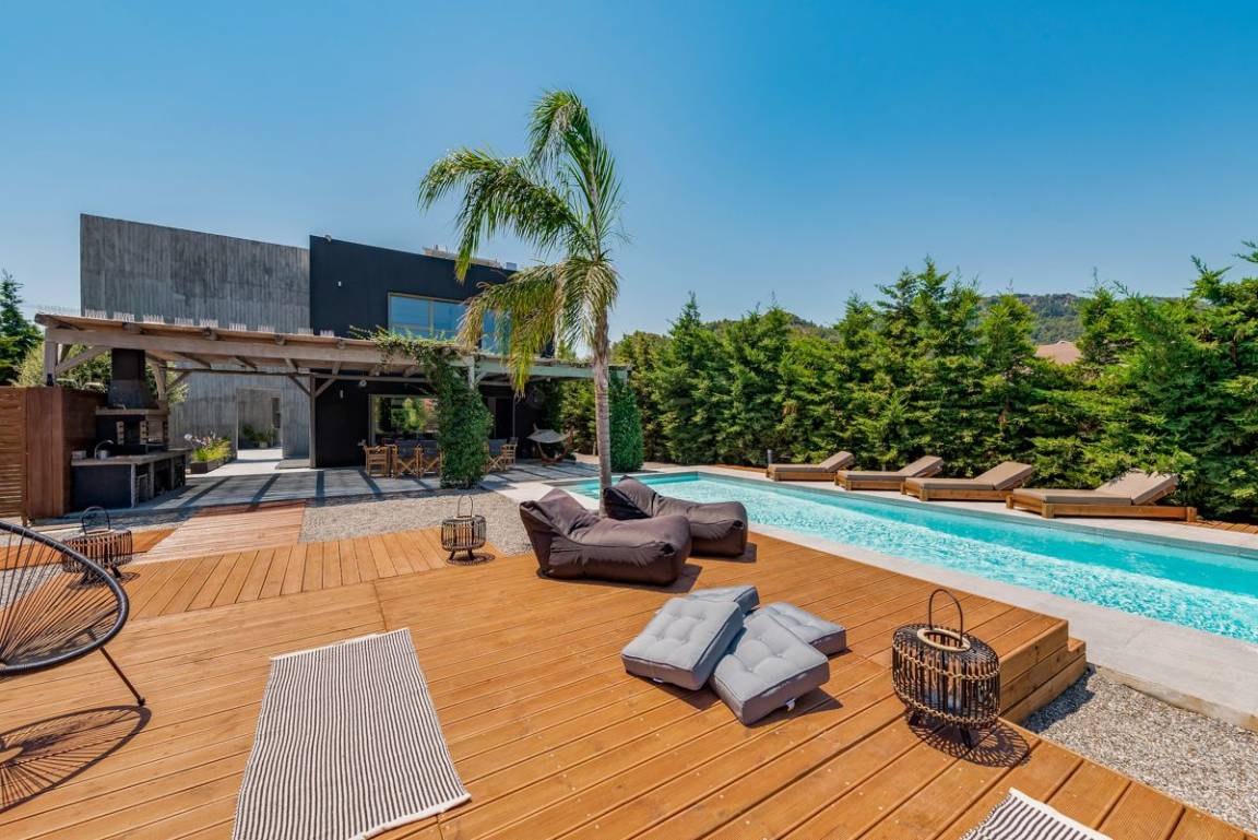 Villa ∙ 6 Chambres ∙ 12 Personnes - Aéroport de Rhodes (RHO)