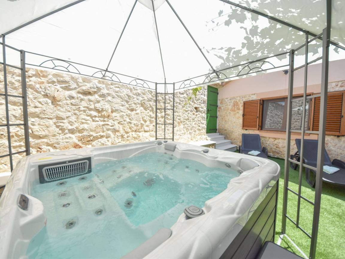 105 M² Huis ∙ 3 Slaapkamers ∙ 8 Gasten - Bibinje