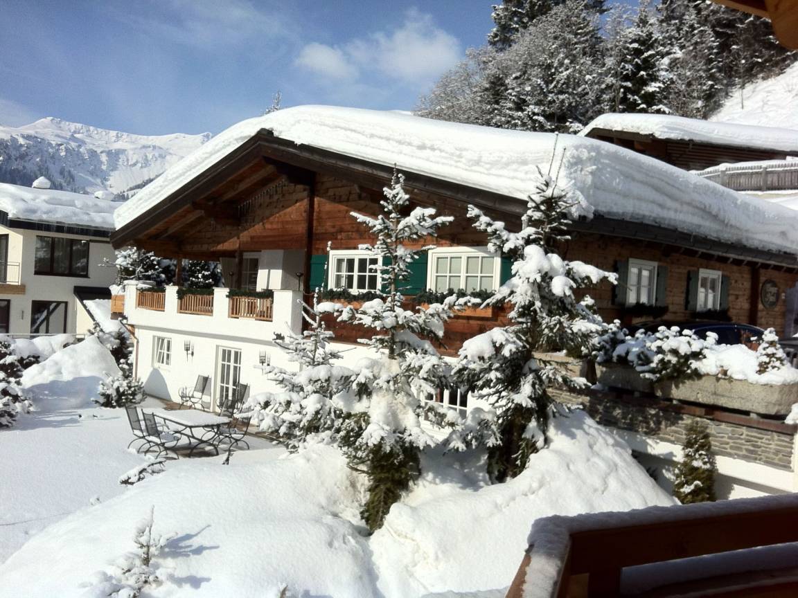 90 M² Ferienhaus ∙ 2 Schlafzimmer ∙ 4 Gäste - Saalbach