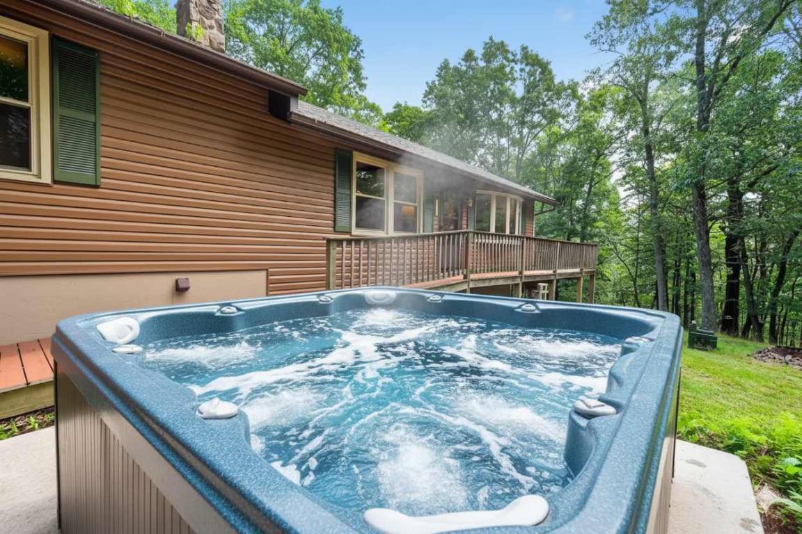 116 M² Chalet ∙ 3 Bedrooms ∙ 8 Guests - West Virginia