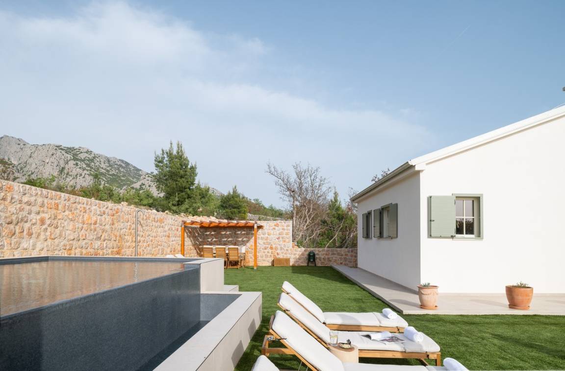 180 M² Villa ∙ 3 Schlafzimmer ∙ 8 Gäste - Starigrad-Paklenica