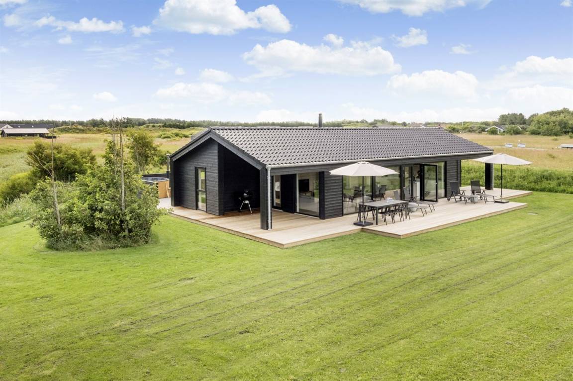 148 M² House ∙ 5 Bedrooms ∙ 10 Guests - Hirtshals