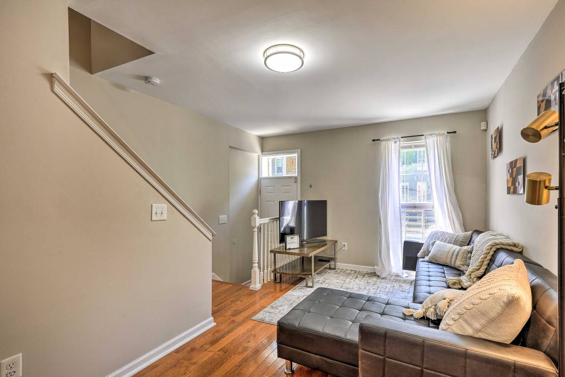 92 M² Apartment ∙ 2 Bedrooms ∙ 4 Guests - Parkville, MD