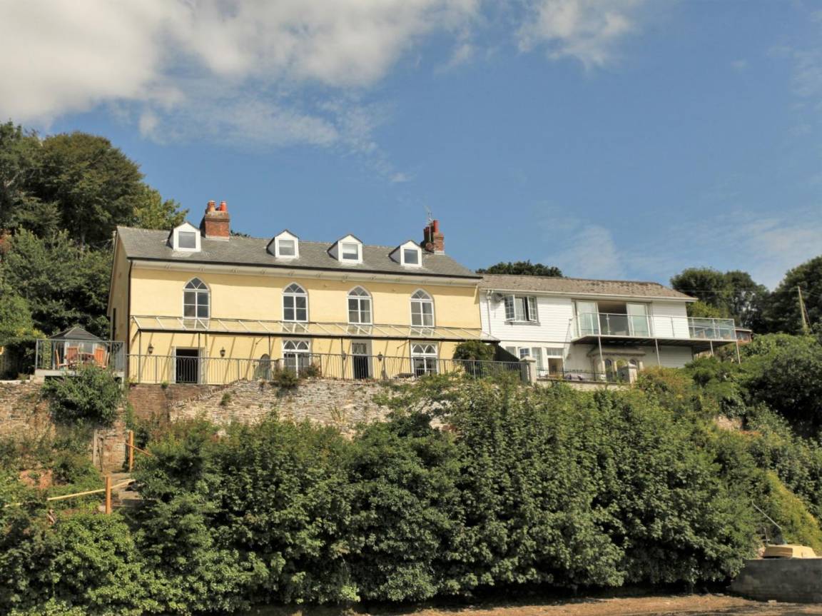 Cottage ∙ 2 Bedrooms ∙ 3 Guests - Fowey