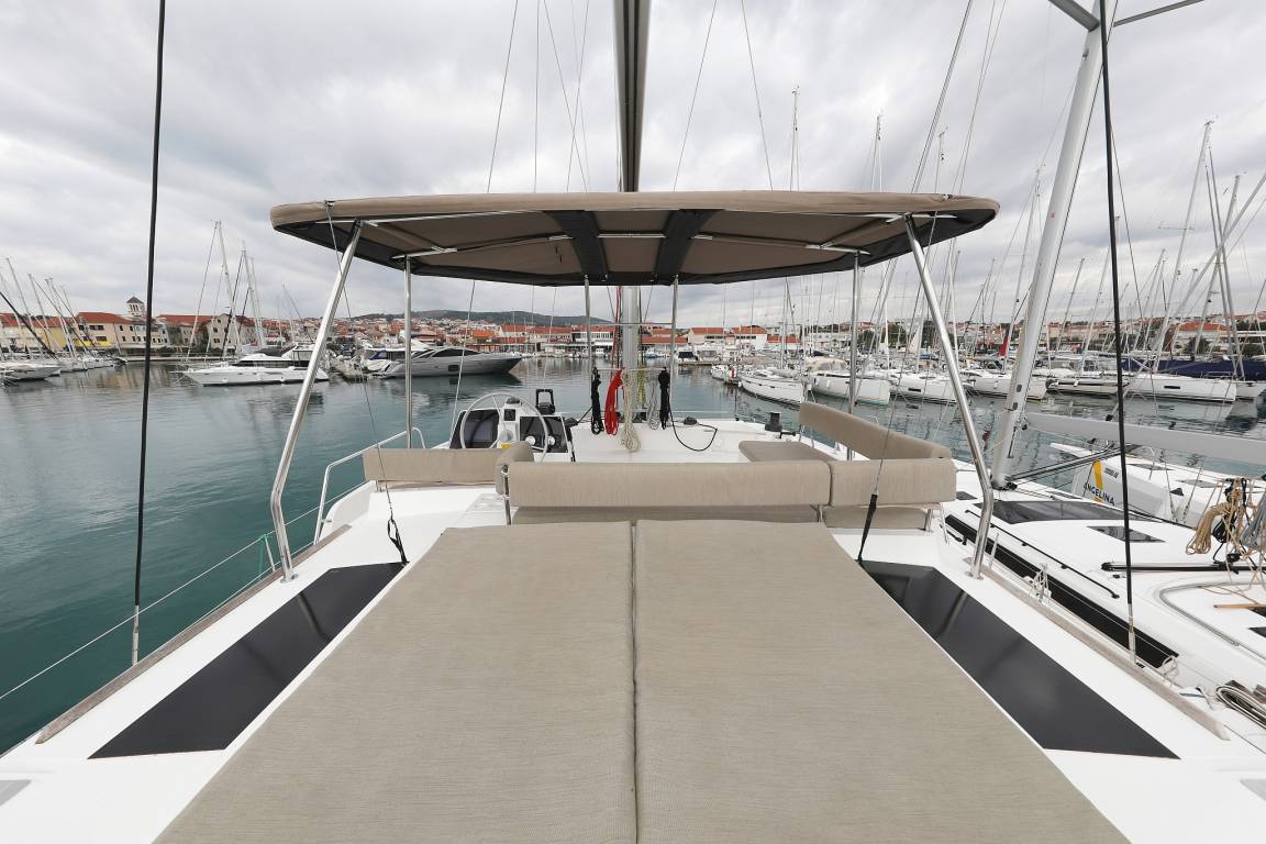 14 M² Houseboat ∙ 5 Bedrooms ∙ 10 Guests - Croatia