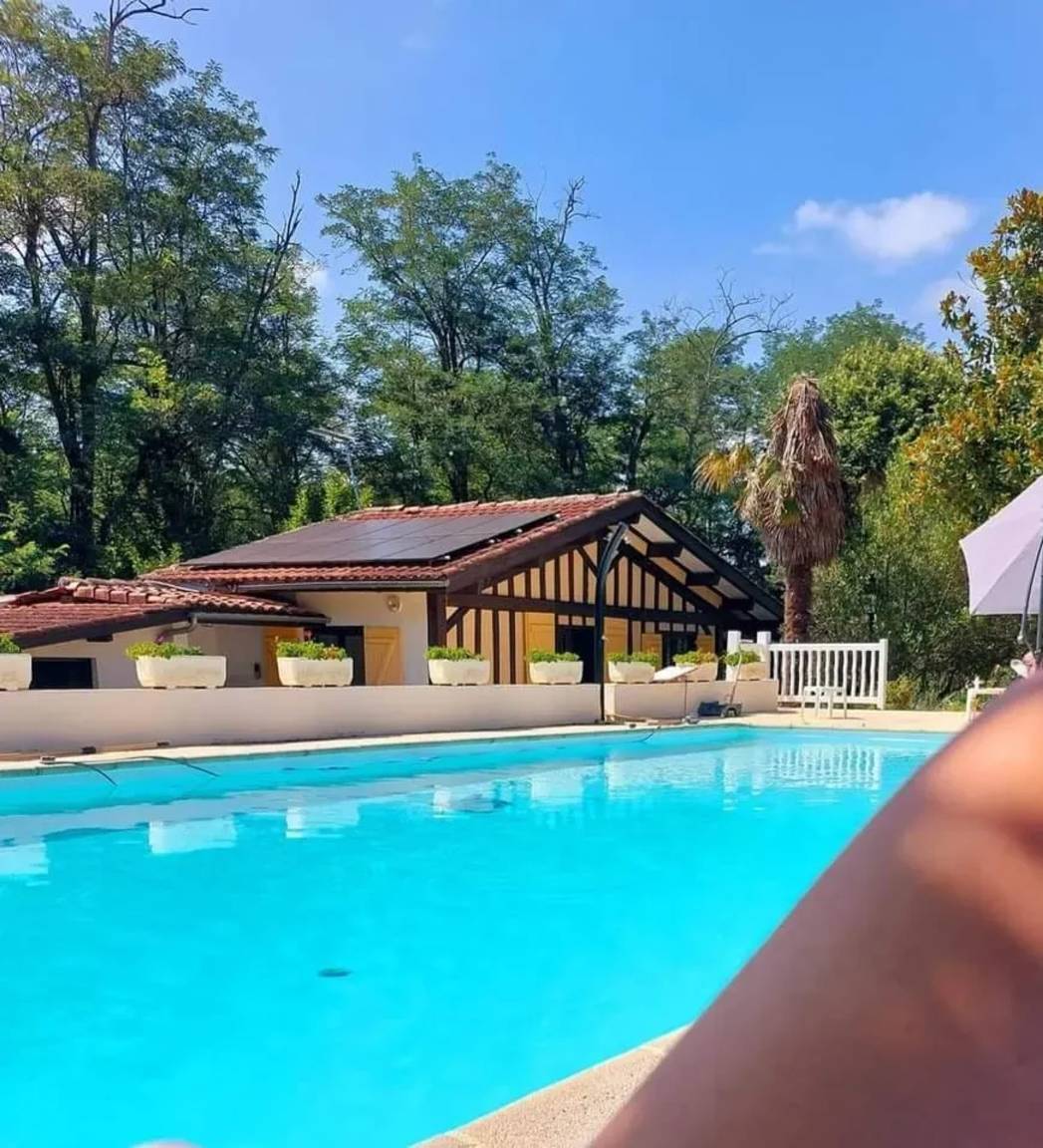 100 M² Chalet ∙ 2 Chambres ∙ 5 Personnes - Landes