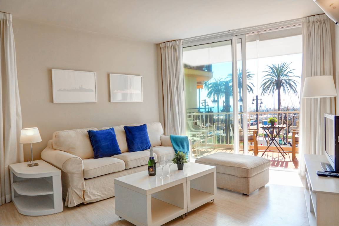 68 M² Apartamento ∙ 2 Habitaciones ∙ 6 Huéspedes - Sitges