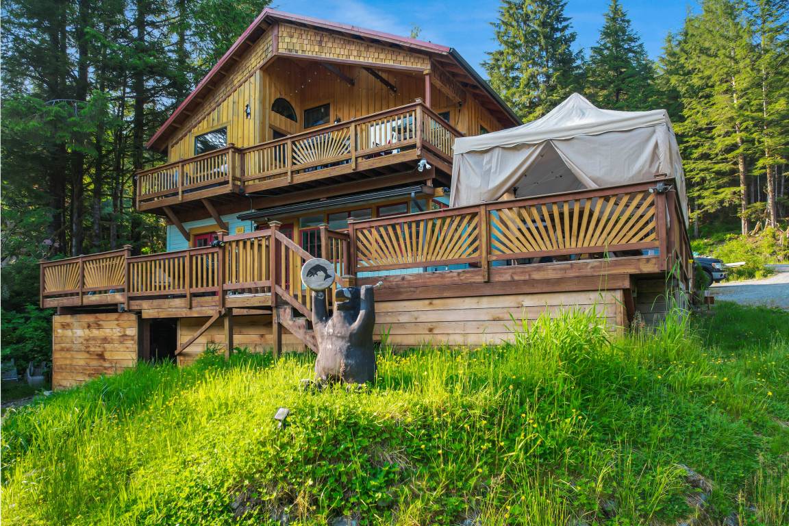 83 M² House ∙ 2 Bedrooms ∙ 6 Guests - Ketchikan, AK