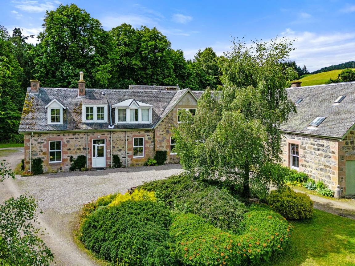 68 M² Apartment ∙ 2 Bedrooms ∙ 4 Guests - Beauly