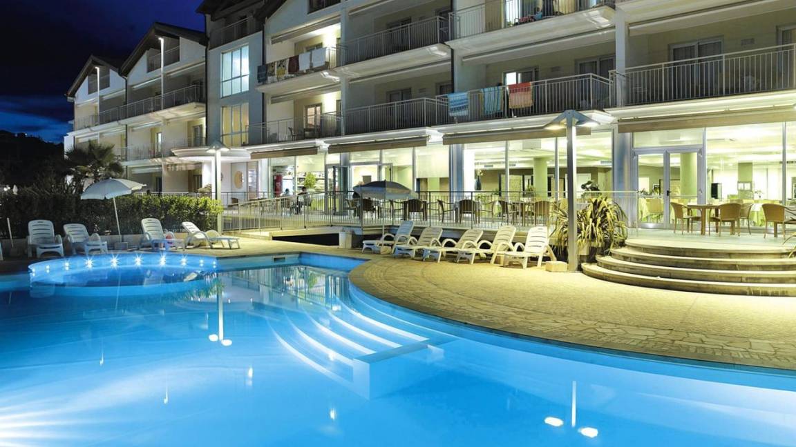 35 M² Apartamento ∙ 1 Habitación ∙ 5 Huéspedes - Roseto degli Abruzzi