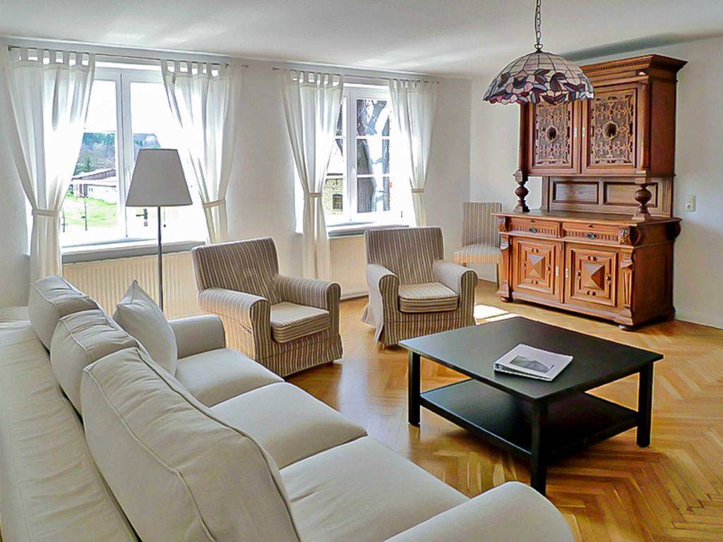 95 M² Apartment ∙ 2 Bedrooms ∙ 4 Guests - Sternberg