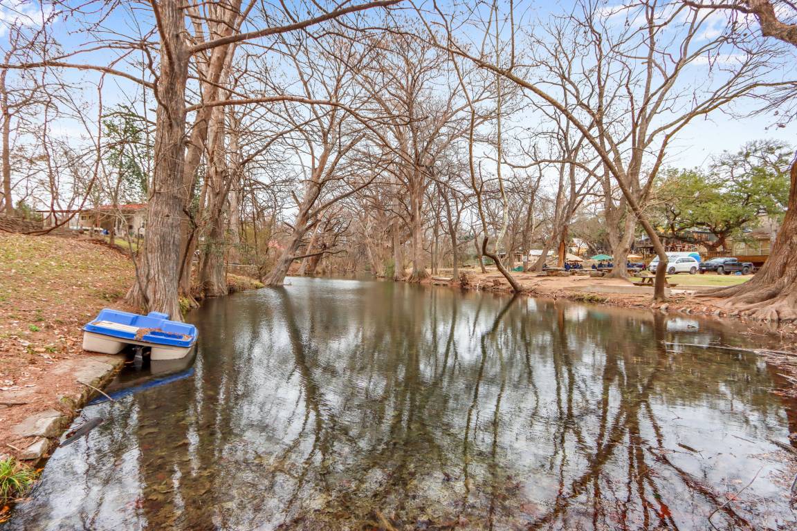 93 M² Maisonette ∙ 2 Bedrooms ∙ 5 Guests - Wimberley, TX