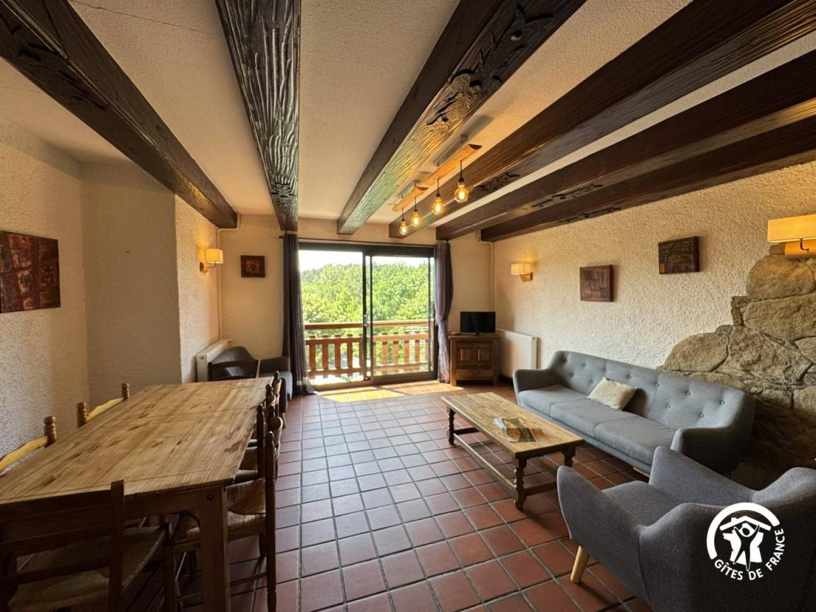 80 M² Gîte ∙ 3 Bedrooms ∙ 7 Guests - Pyrenees