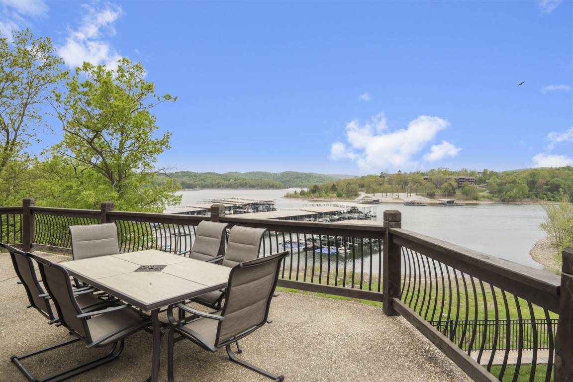 325 M² Cabin ∙ 7 Bedrooms ∙ 18 Guests - Missouri