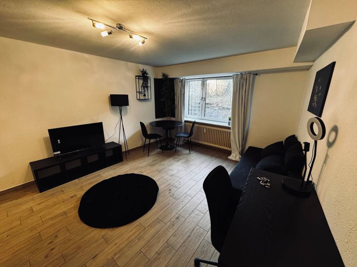 30 M² Apartment ∙ 2 Guests - Düsseldorf