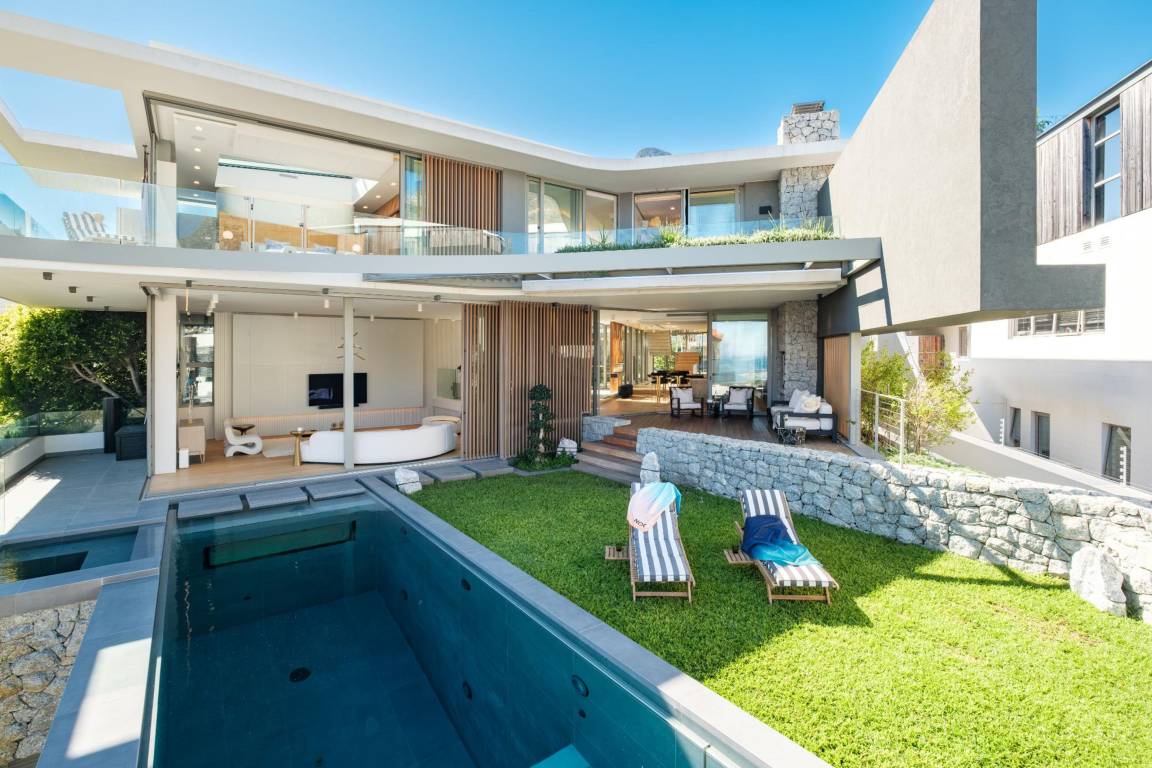 Apartment ∙ 5 Bedrooms ∙ 10 Guests - Camps Bay