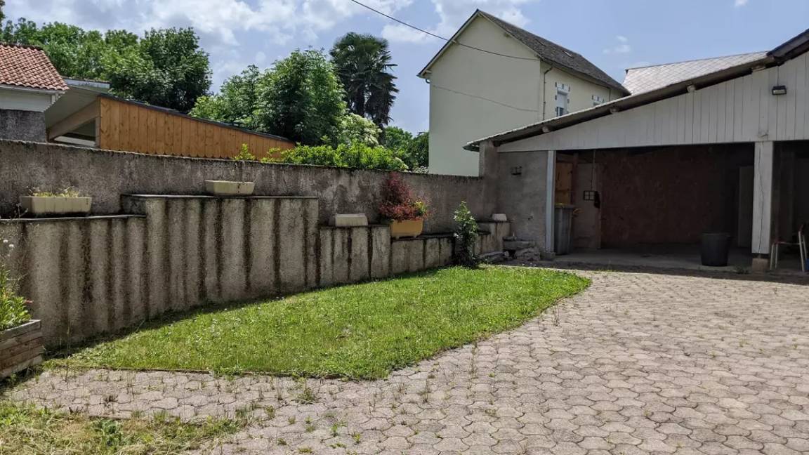 105 M² Gîte ∙ 4 Chambres ∙ 6 Personnes - Tarbes