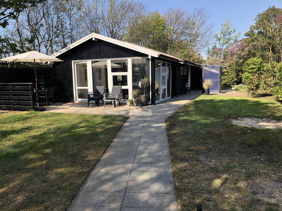 85 M² Ferienhaus ∙ 2 Schlafzimmer ∙ 4 Gäste - Esberg