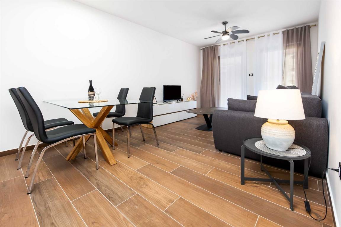 100 M² Apartment ∙ 2 Bedrooms ∙ 3 Guests - Rovinj