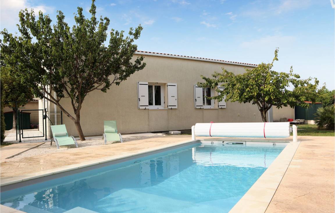 119 M² Maison De Vacances ∙ 3 Chambres ∙ 6 Personnes - Pierrelatte