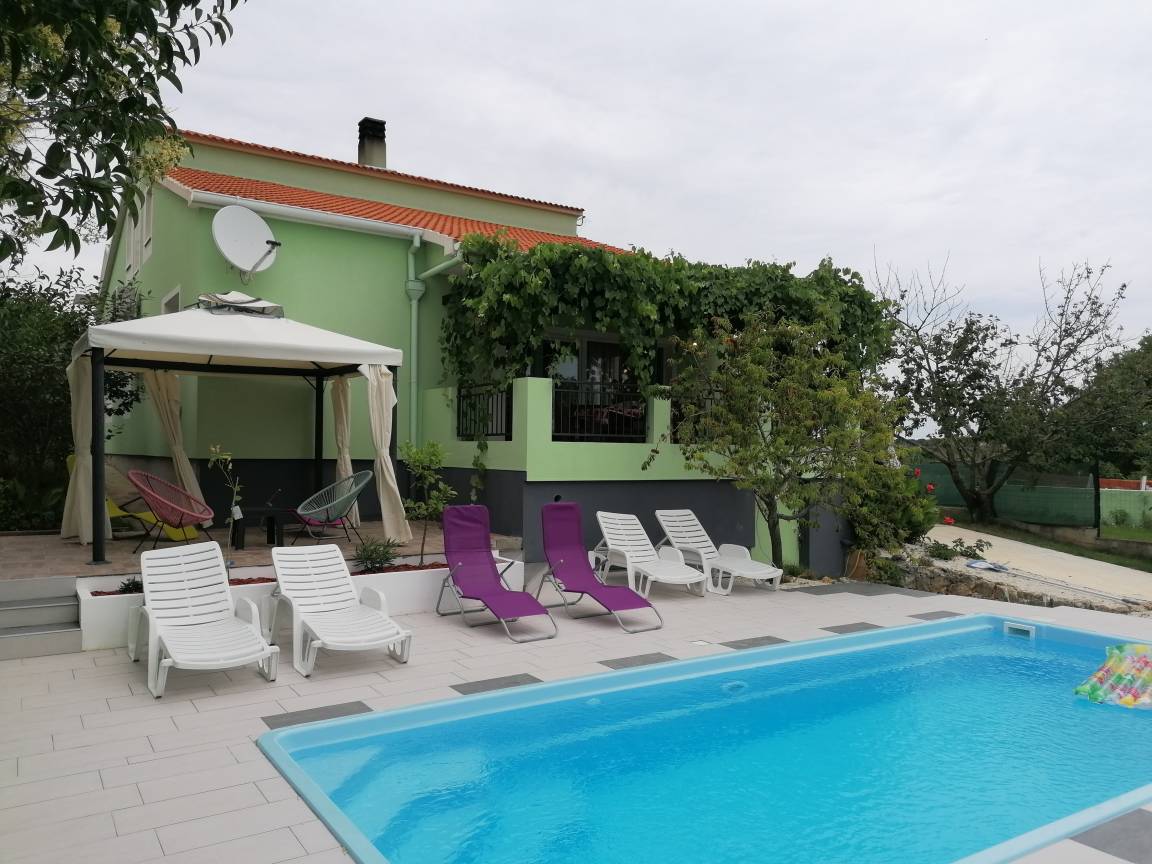99 M² Apartment ∙ 2 Bedrooms ∙ 6 Guests - Pula