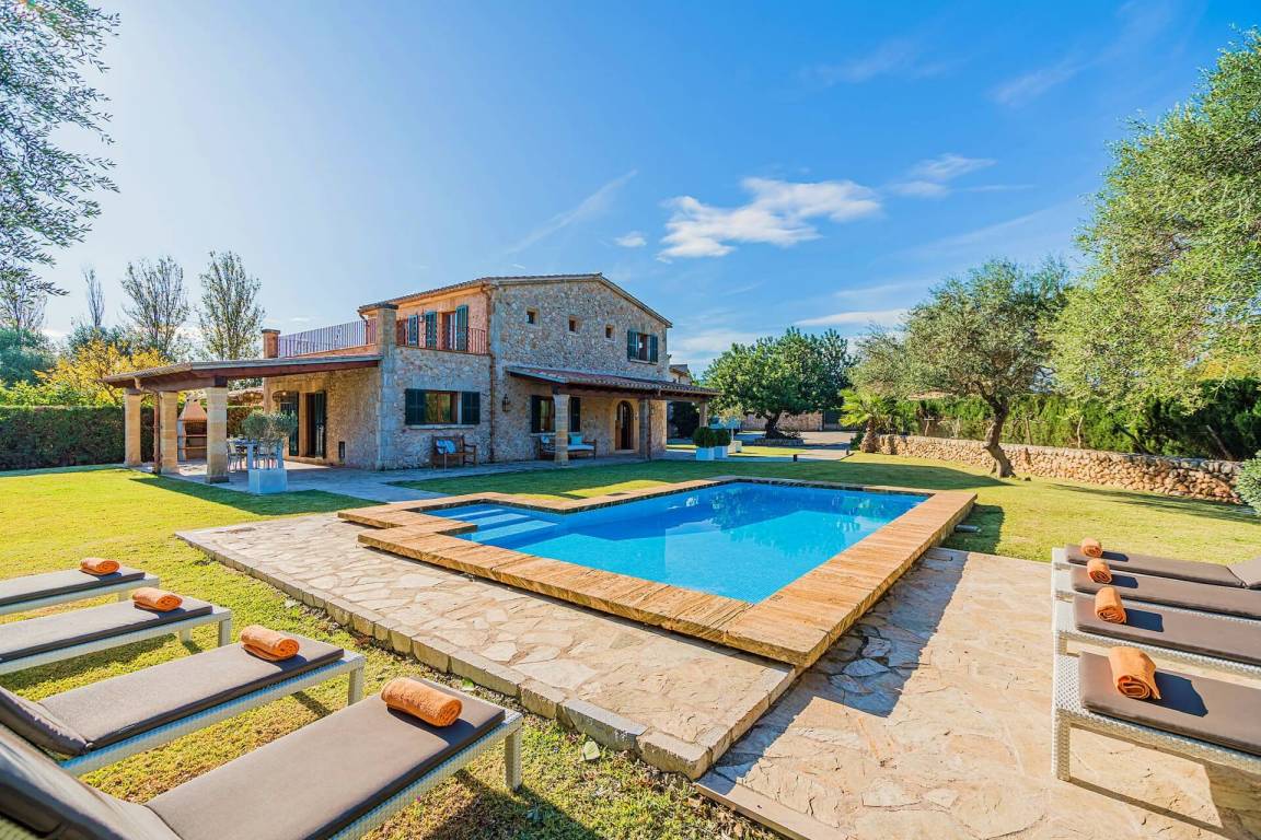 252 M² Villa ∙ 4 Bedrooms ∙ 8 Guests - Port de Pollença
