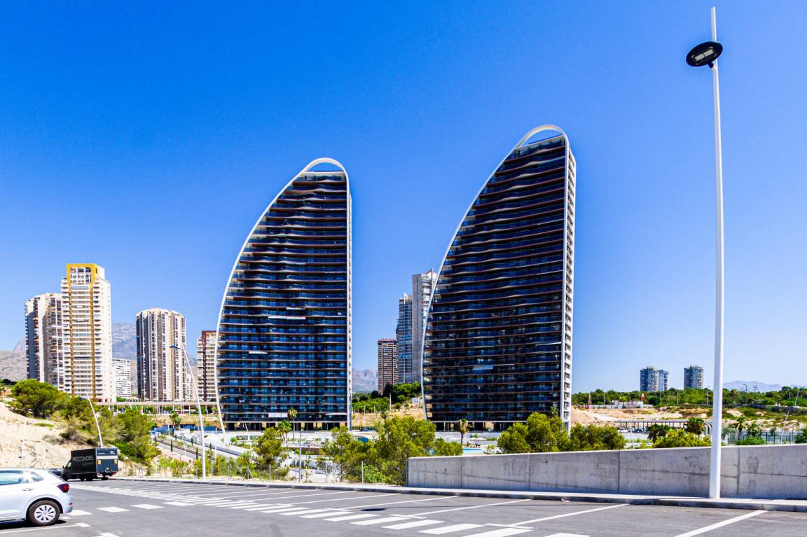 79 M² Apartamento ∙ 2 Habitaciones ∙ 4 Huéspedes - Benidorm