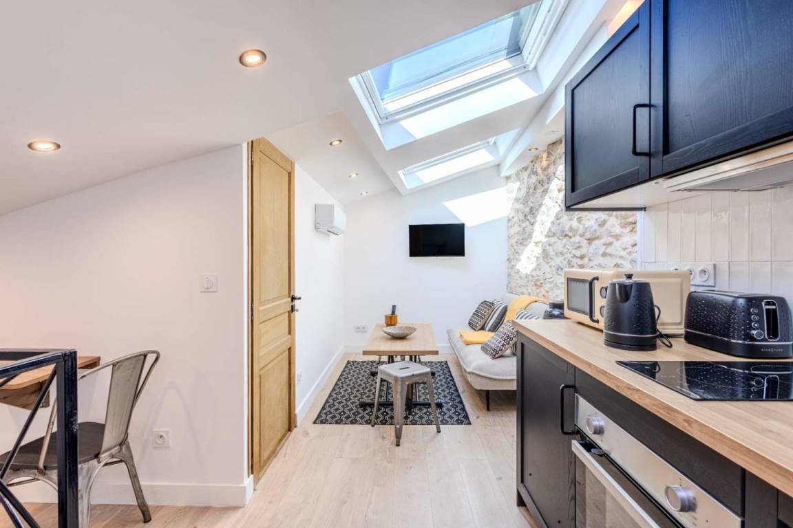 18 M² Appartement ∙ 1 Chambre ∙ 2 Personnes - Antibes