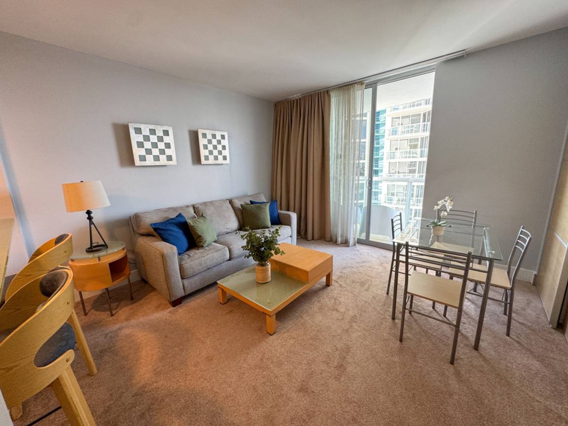 Apartment ∙ 1 Bedroom ∙ 4 Guests - Sunny Isles Beach, FL