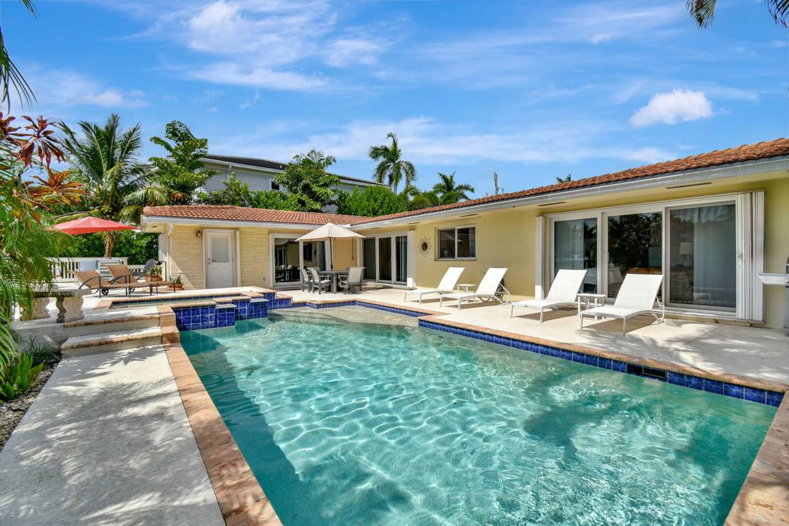181 M² House ∙ 4 Bedrooms ∙ 8 Guests - Boca Raton, FL