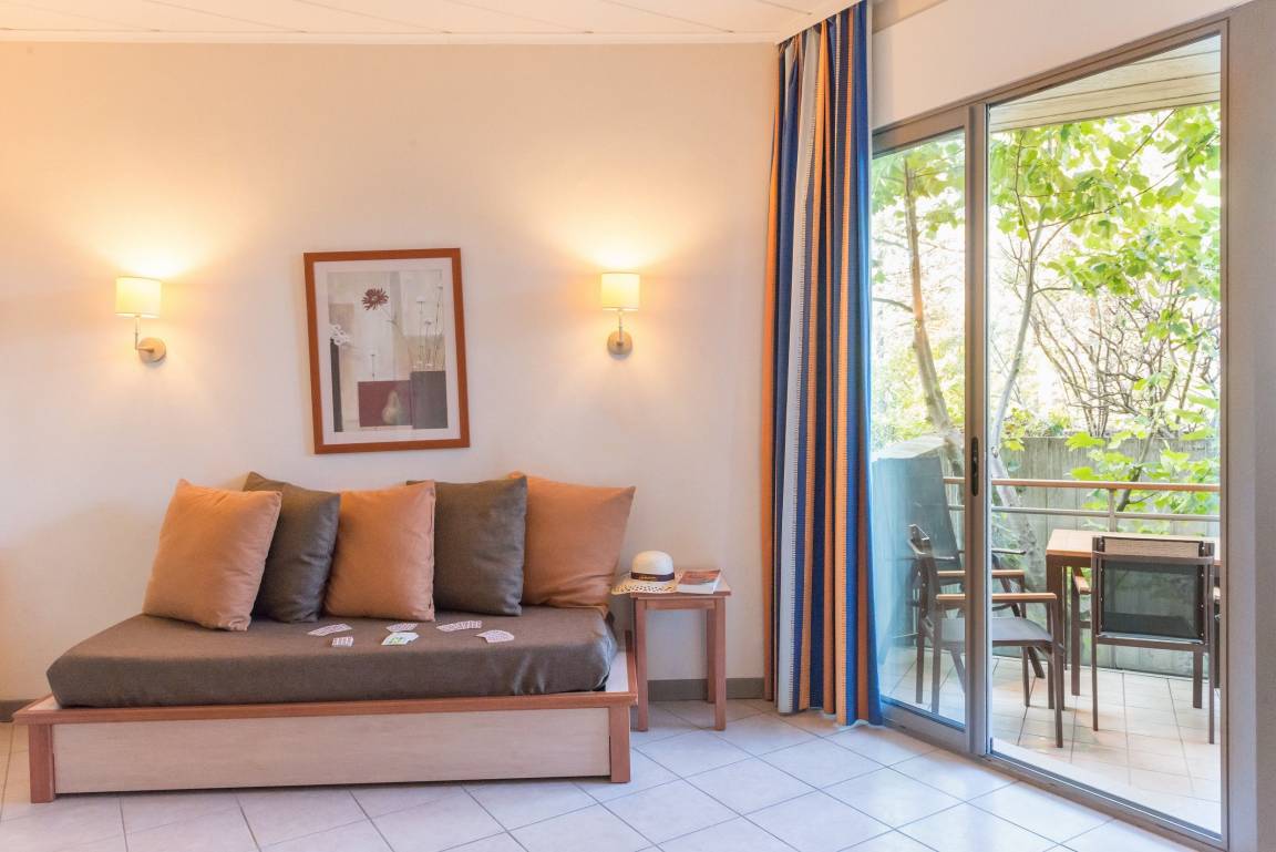 Studio ∙ 1 Chambre ∙ 2 Personnes - Joyeuse