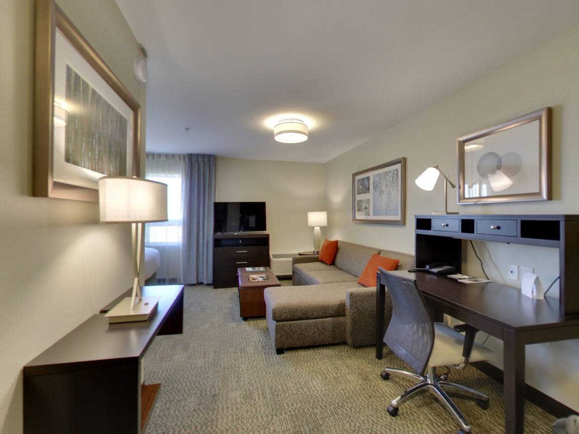 Studio Flat ∙ 1 Bedroom ∙ 4 Guests - Middleton, WI