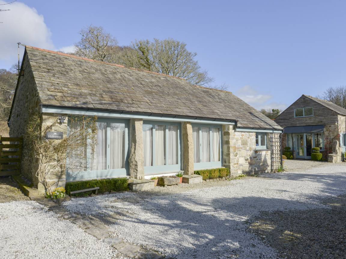 Cottage ∙ 2 Bedrooms ∙ 4 Guests - St Austell
