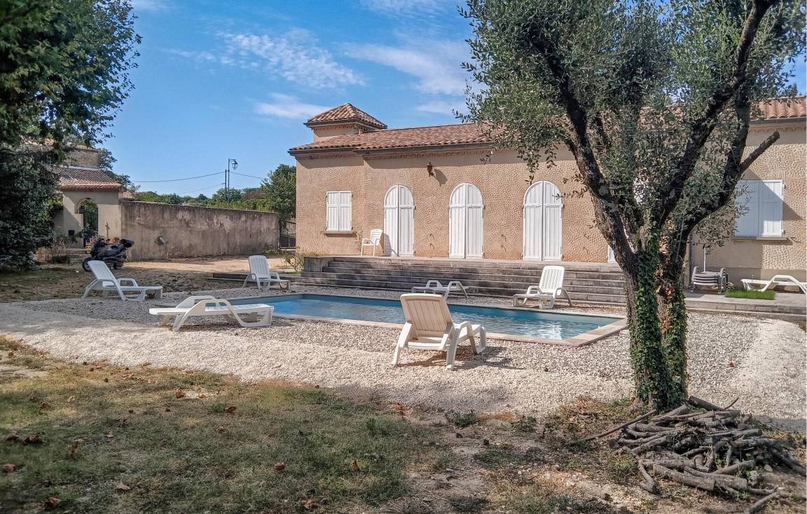 200 M² House ∙ 4 Bedrooms ∙ 8 Guests - Grignan
