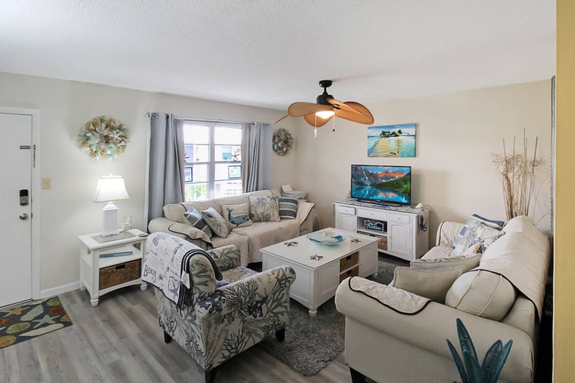 75 M² Condo ∙ 2 Bedrooms ∙ 4 Guests - Venice, FL