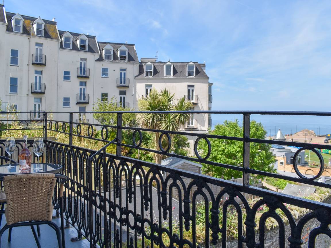Apartment ∙ 3 Bedrooms ∙ 6 Guests - Woolacombe