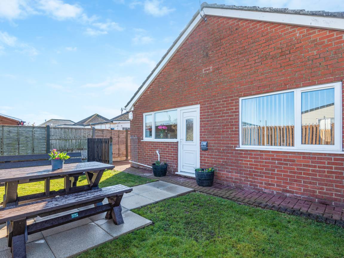 Apartment ∙ 2 Bedrooms ∙ 4 Guests - Ingoldmells