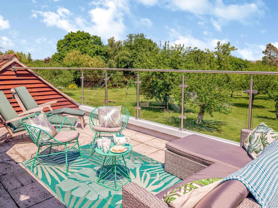 Cottage ∙ 2 Bedrooms ∙ 4 Guests - Cheddar