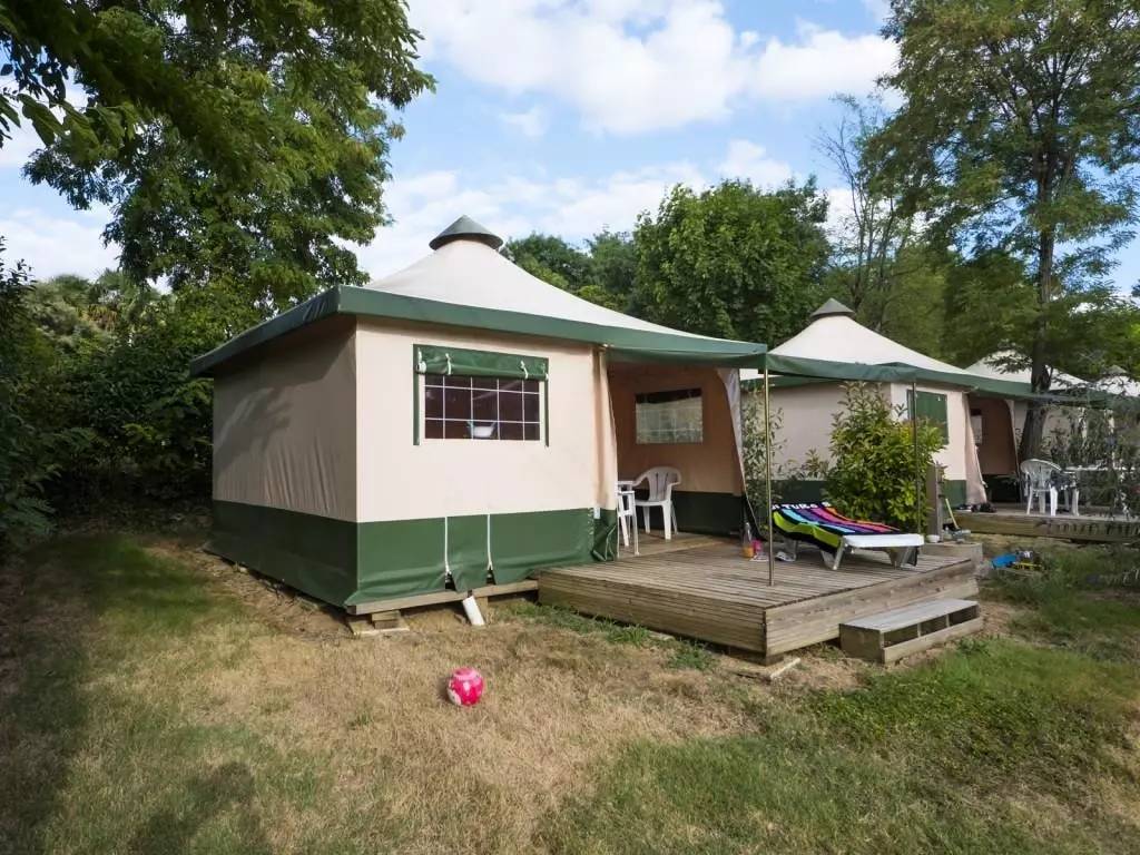 20 M² Caravan ∙ 2 Bedrooms ∙ 4 Guests - Ariege