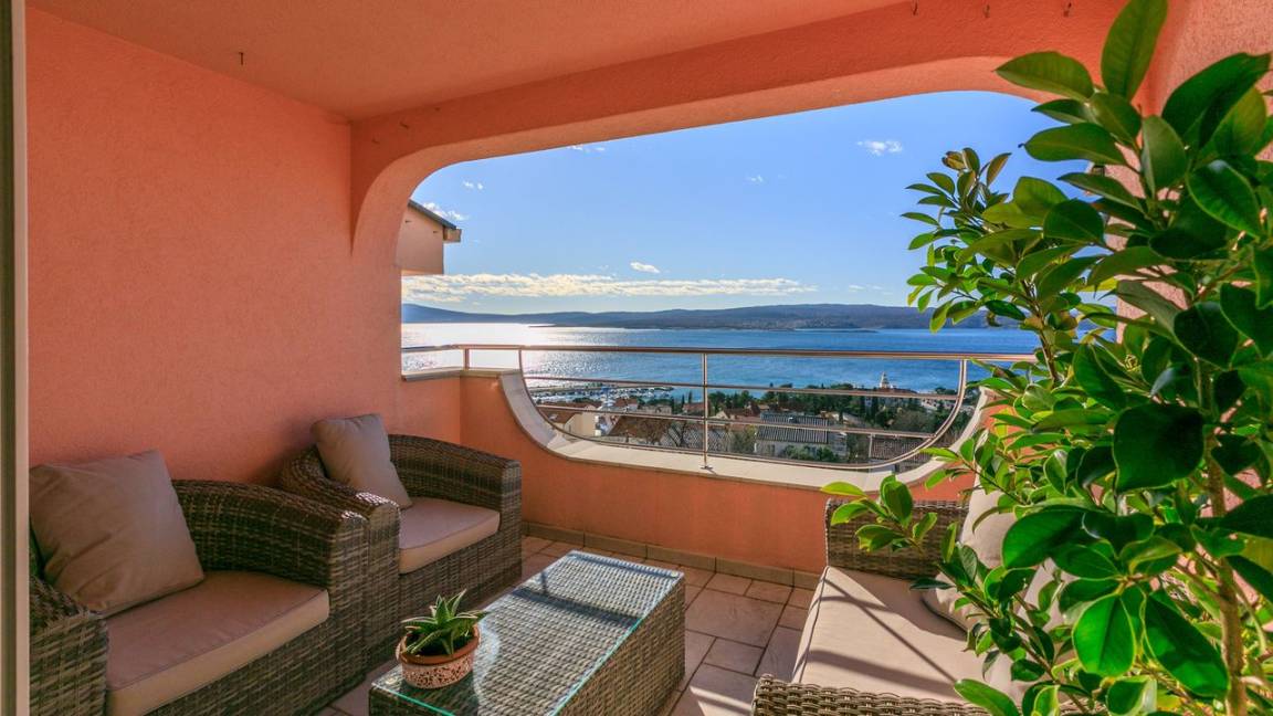 150 M² Apartment ∙ 3 Bedrooms ∙ 6 Guests - Crikvenica